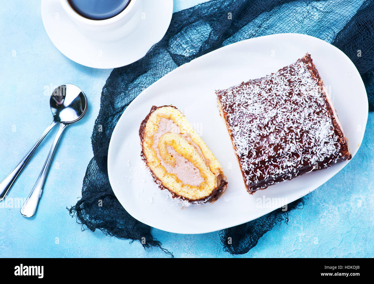 cake with cream and chocolate on plate Stock Photo - Alamy