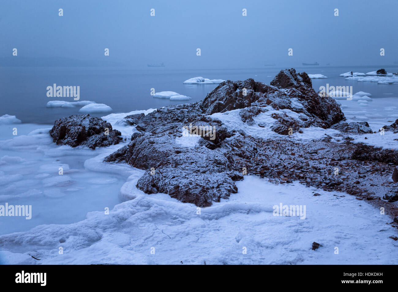 Winter sea and ice Stock Photo - Alamy