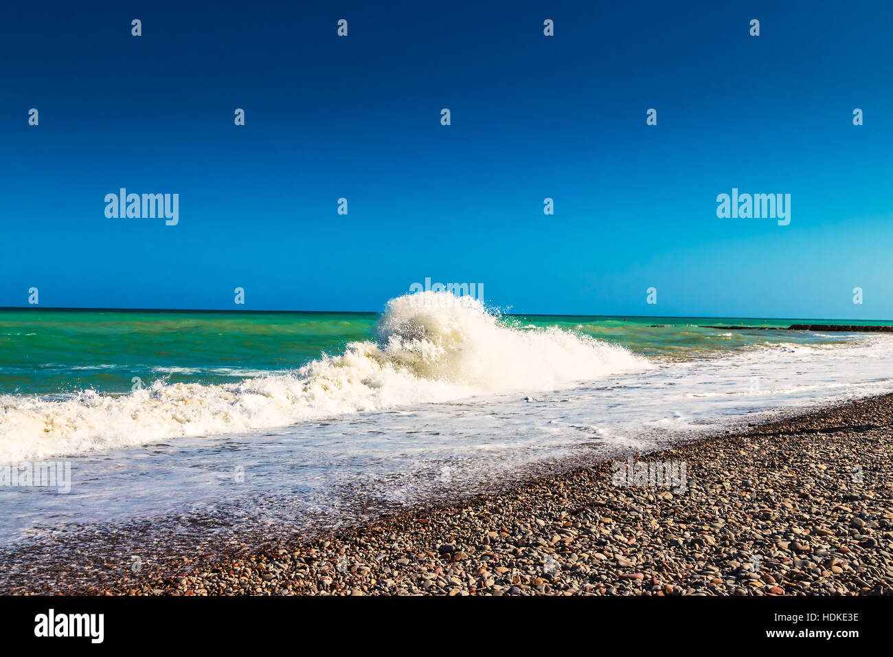 Shore line horizontal hi-res stock photography and images - Alamy