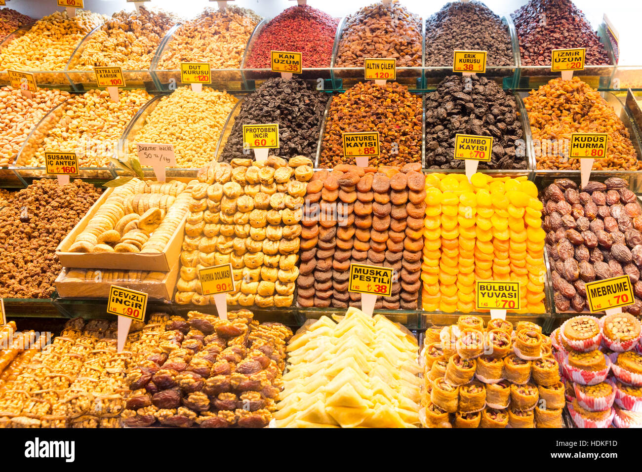 Teas in spice bazaar istanbul hi-res stock photography and images - Alamy