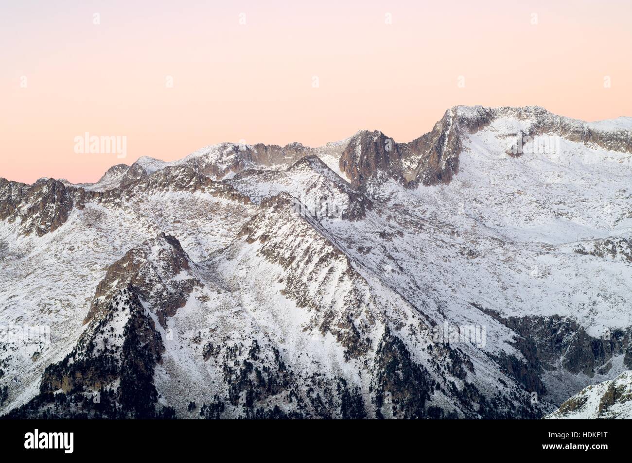 Mountain sunset in Aneto Peak, 3404 m., Posets Maladeta Natural Park ...