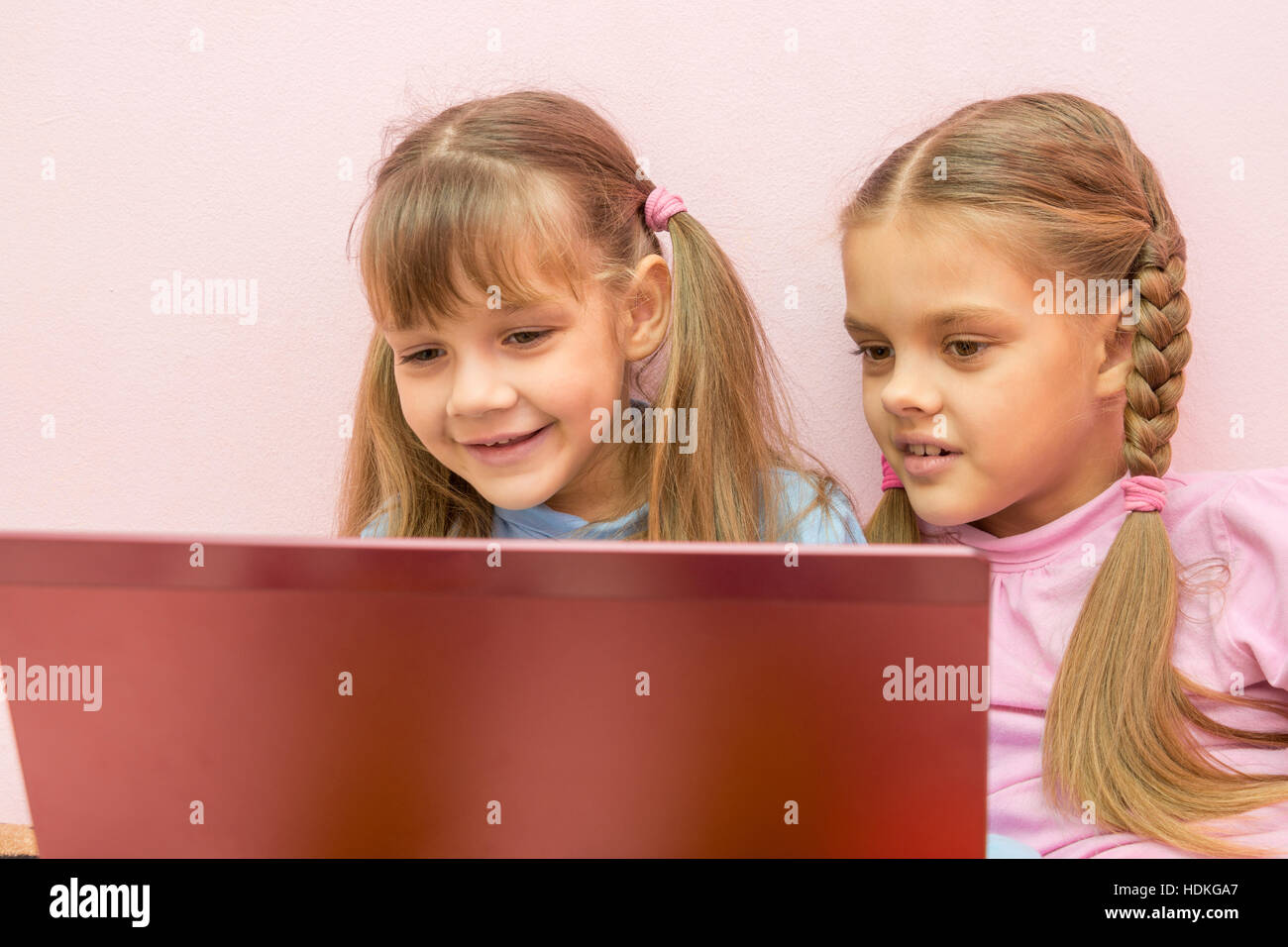Cartoon computer smiling hi-res stock photography and images - Alamy