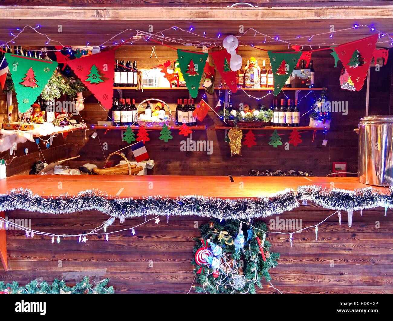 Outlet and christmas hi-res stock photography and images - Alamy
