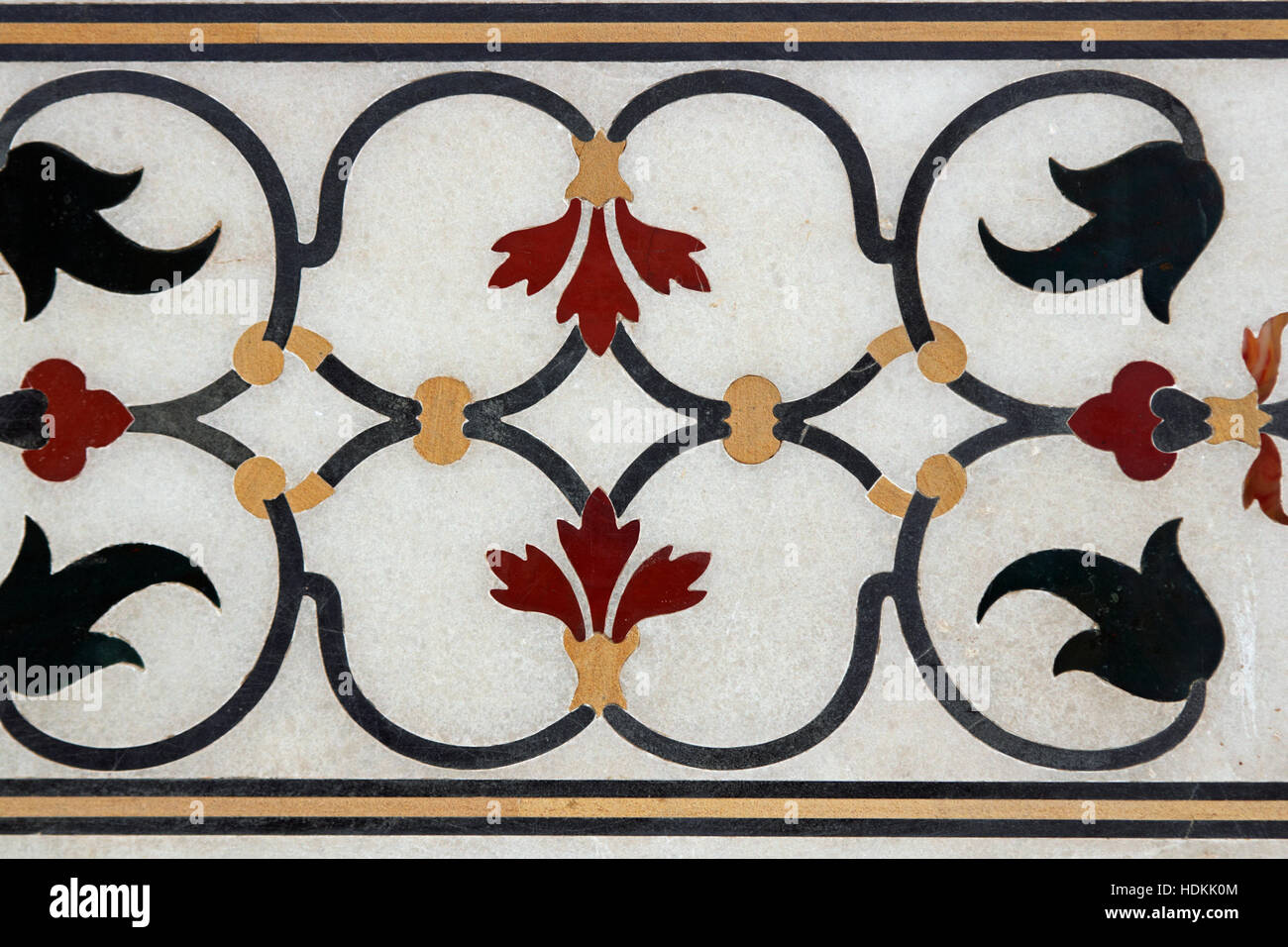 Detail of inlaid white marble decorating the Taj Mahal, Agra, India ...