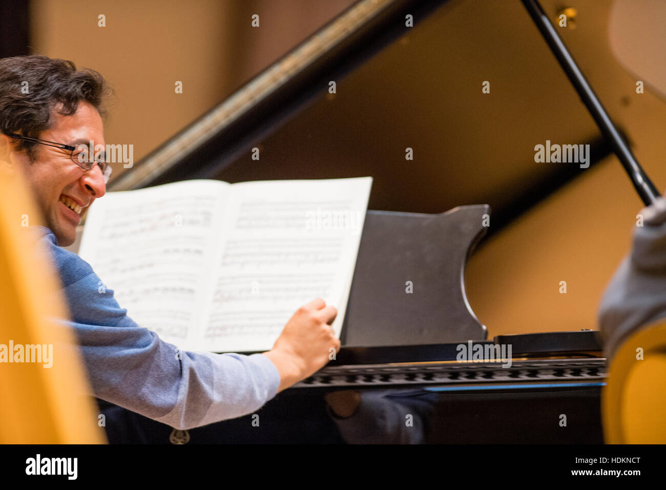 Tom poster pianist hi-res stock photography and images - Alamy