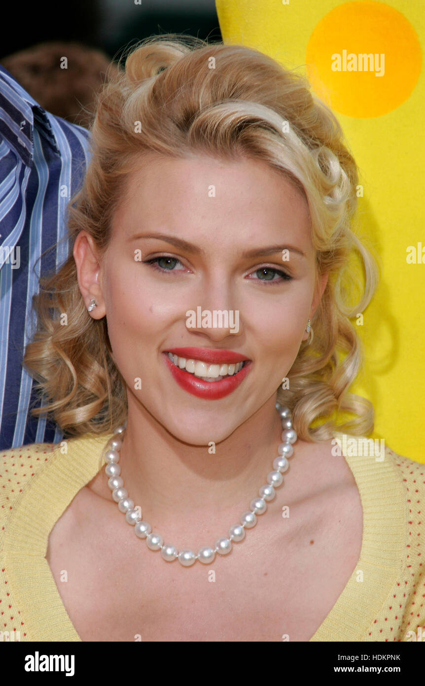 Actress and cast member Scarlett Johansson at the November 14, 2004 Los ...