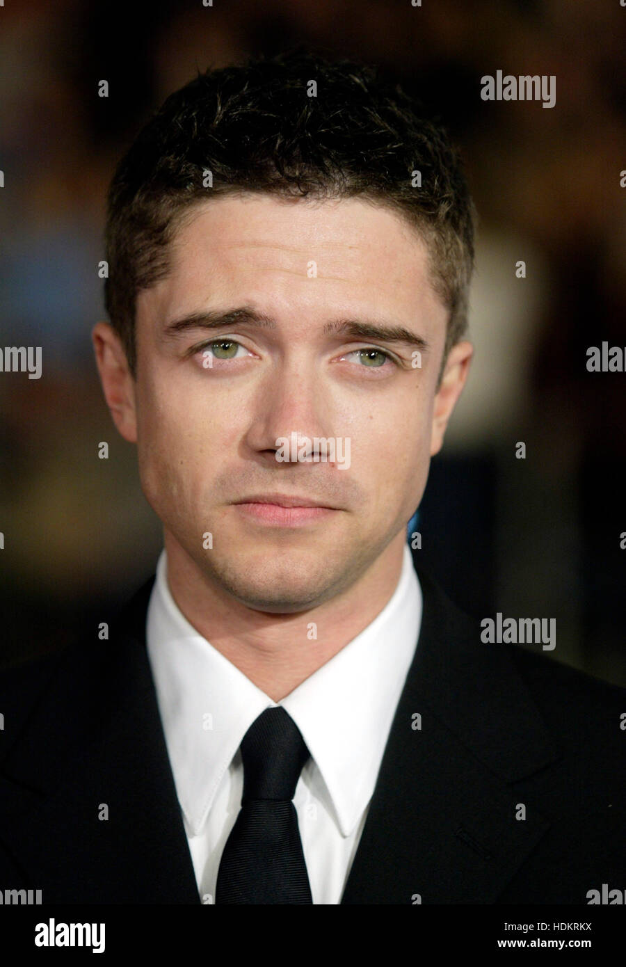 Actor Topher Grace arrives at the December 8, 2004 Los Angeles premiere ...