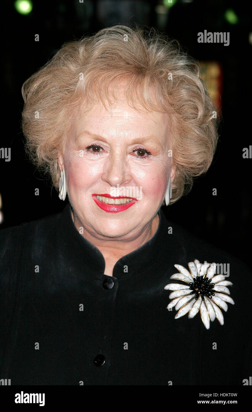 Doris Roberts at the premiere of the film, 'Alexander'' at Grauman's ...