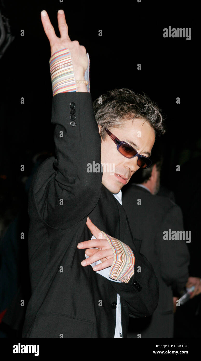 Robert Downey, Jr. at the premiere of the film, 'Alexander'' at Grauman ...