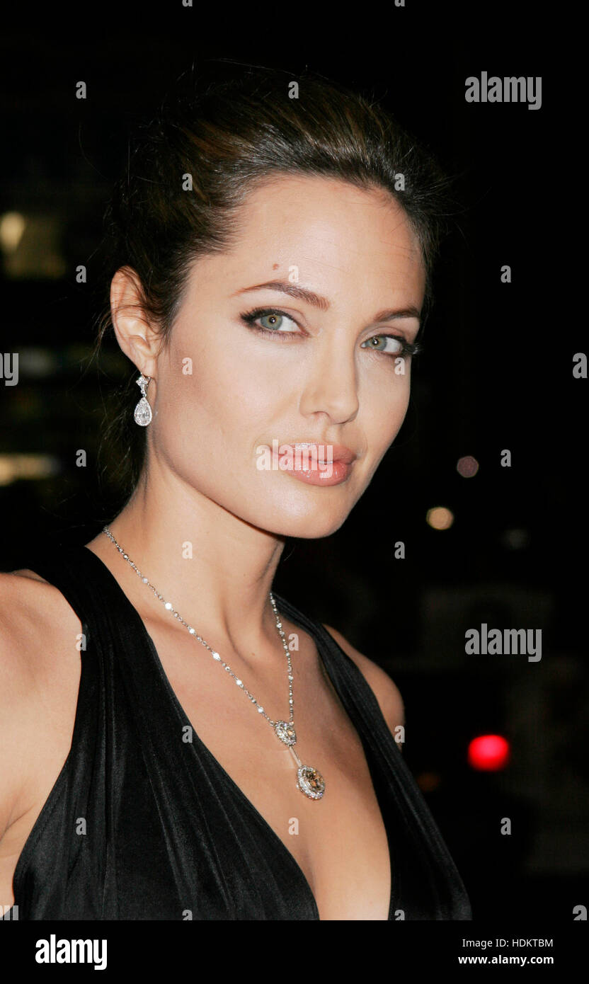 Actress Angelina Jolie arrives at the November 16, 2004 Los Angeles ...