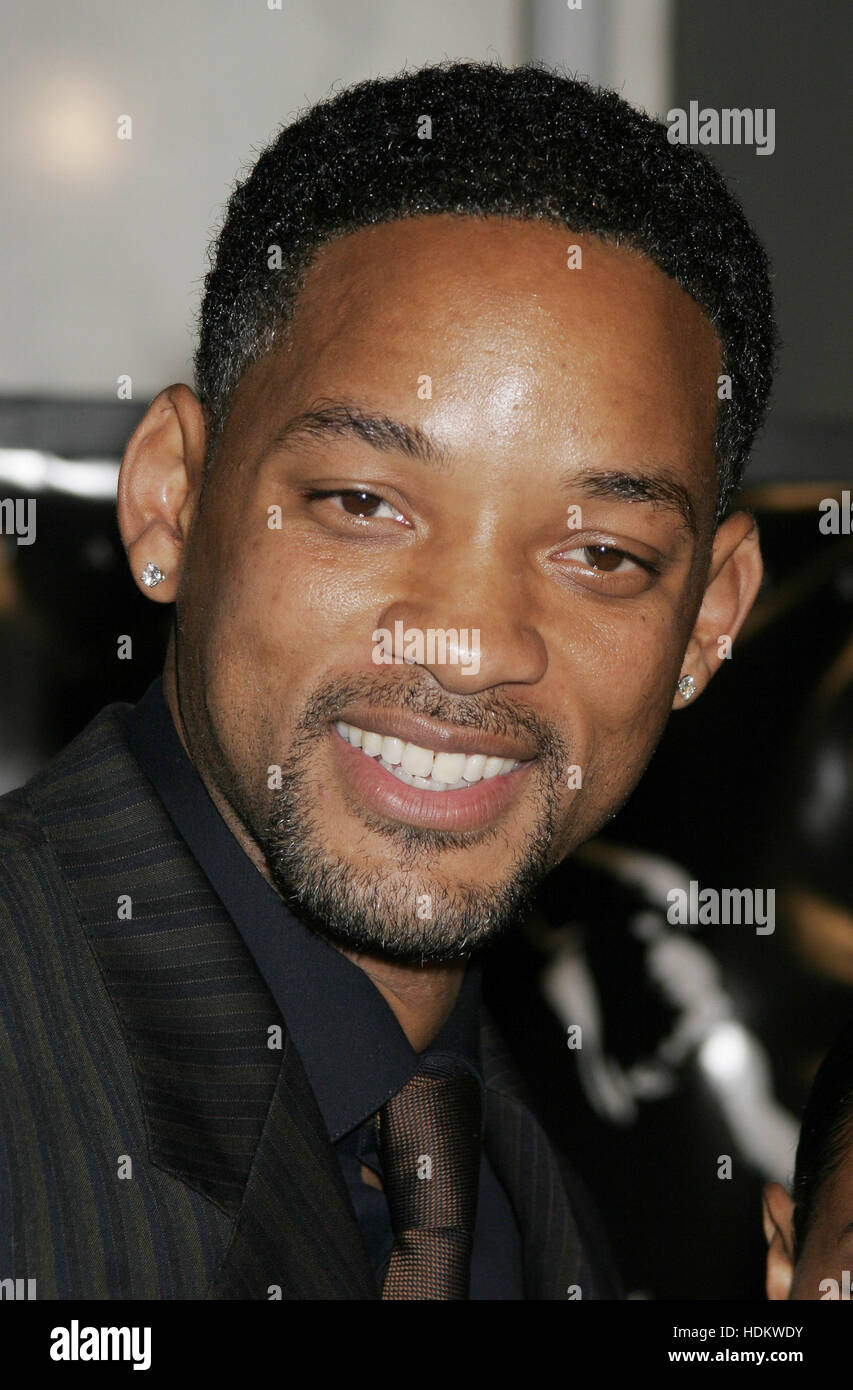 Will Smith at the premiere for 'Ray' on October 19, 2004 in Los Angeles ...