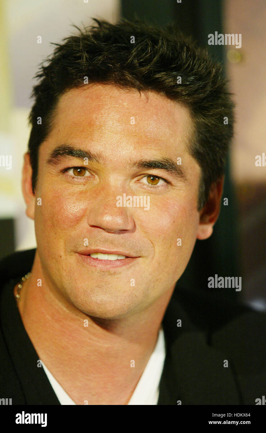 Dean Cain at the premiere for 'Lost' on October 7, 2004 in Los Angeles ...