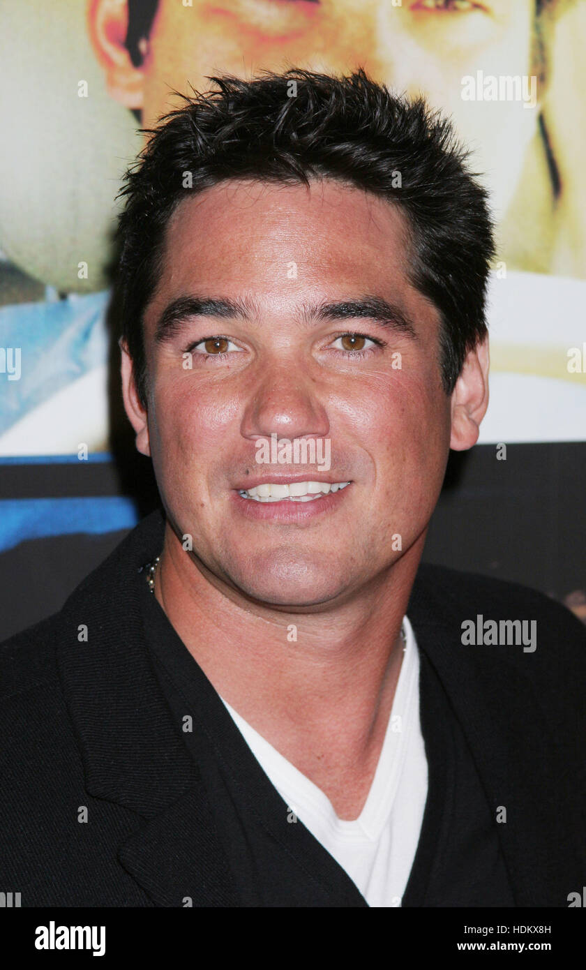 Dean Cain at the premiere for 'Lost' on October 7, 2004 in Los Angeles ...