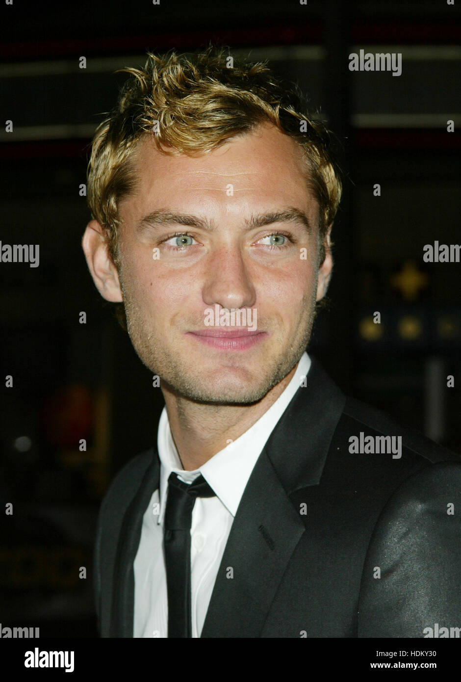 Actor Jude Law at the premiere for 'Sky Captain and the World of ...