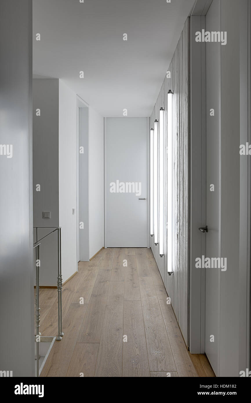 Tube hall hi-res stock photography and images - Alamy