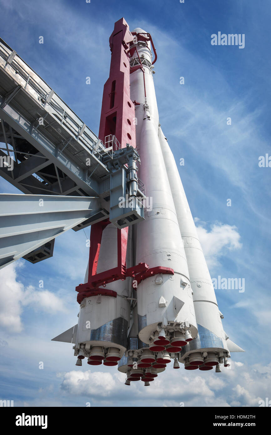 space rocket on the launch pad Stock Photo - Alamy