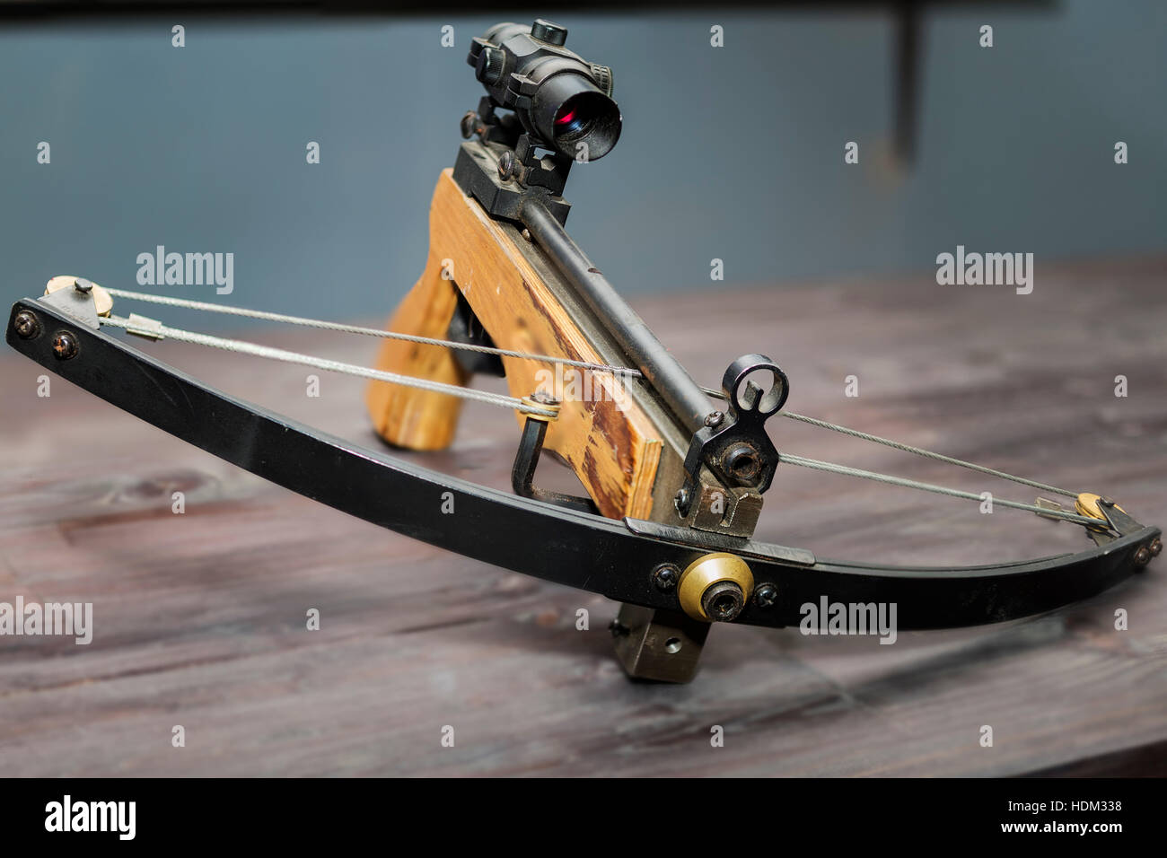 Crossbow, weapons producing boom Stock Photo - Alamy