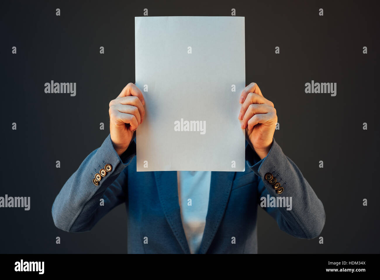 Blank face hi-res stock photography and images - Alamy