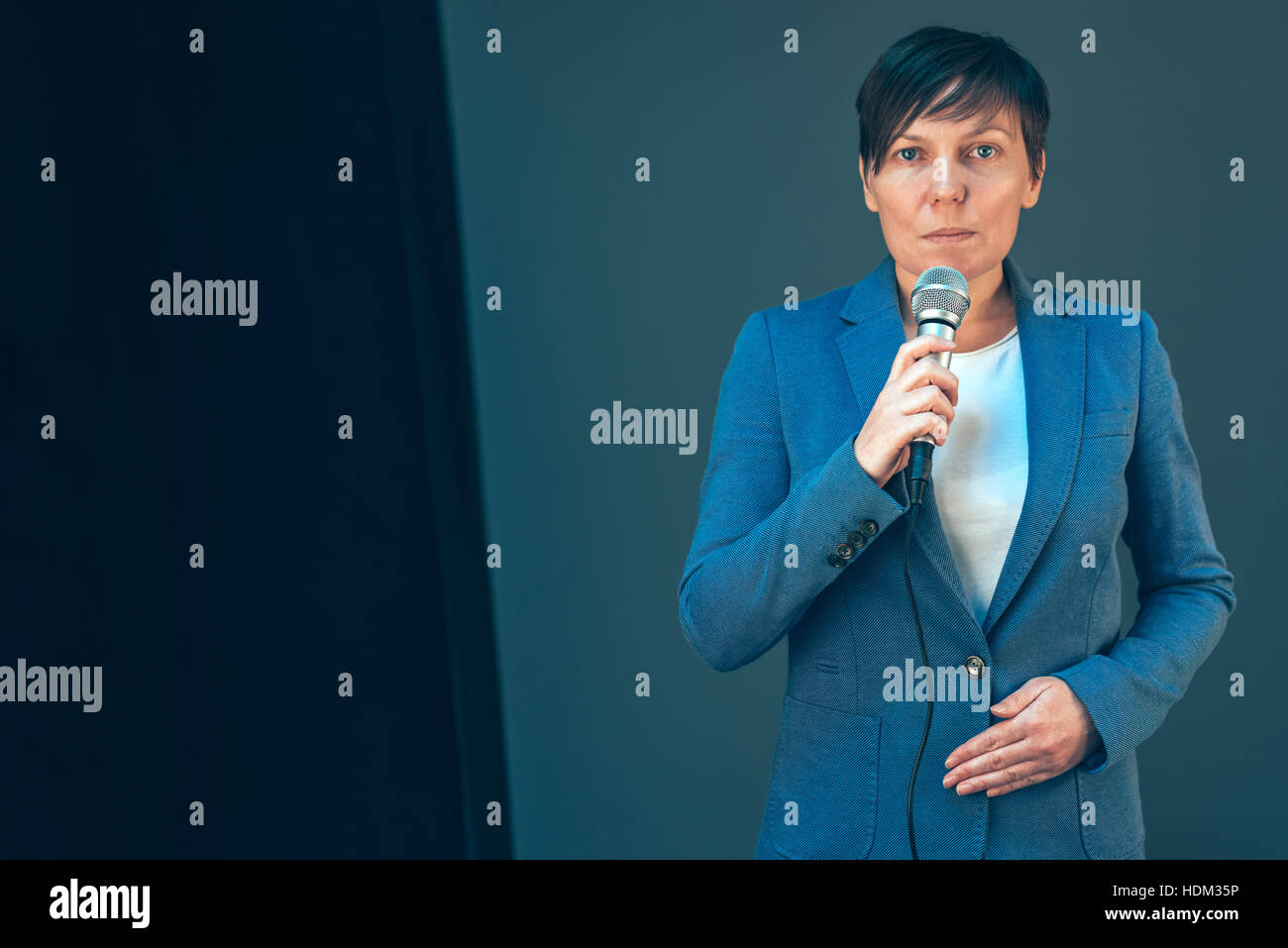 Reportage hi-res stock photography and images - Alamy