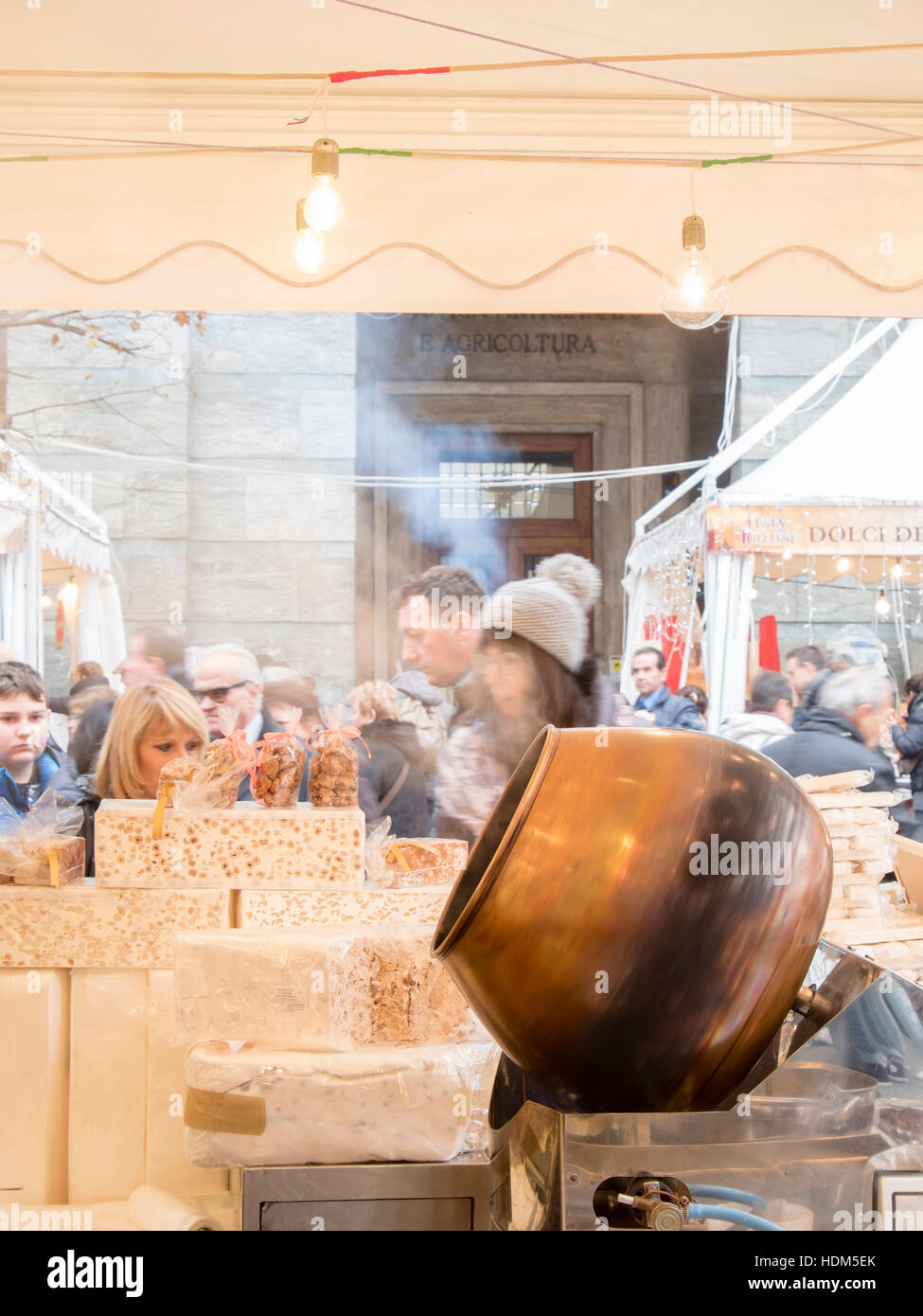 Stall italian festa hi-res stock photography and images - Alamy