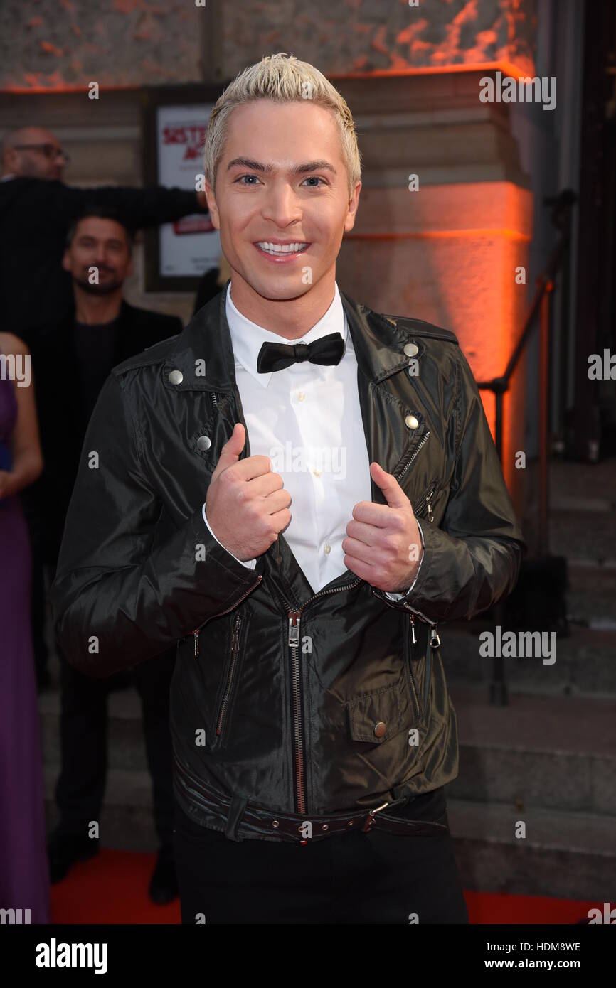 Musical premiere of 'Sister Act' at Theater des Westens. Featuring ...