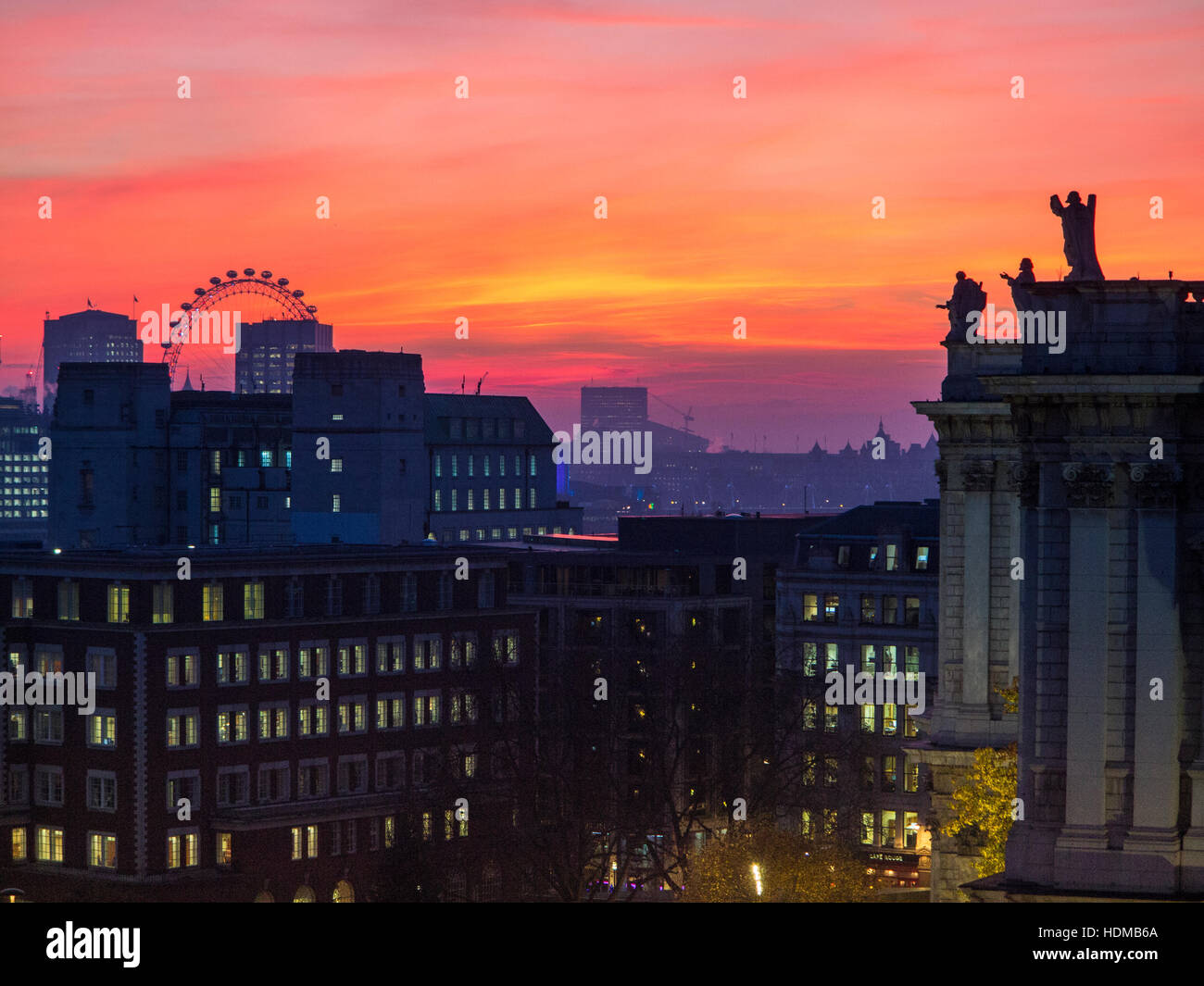 A stunning sunset over central London Stock Photo - Alamy