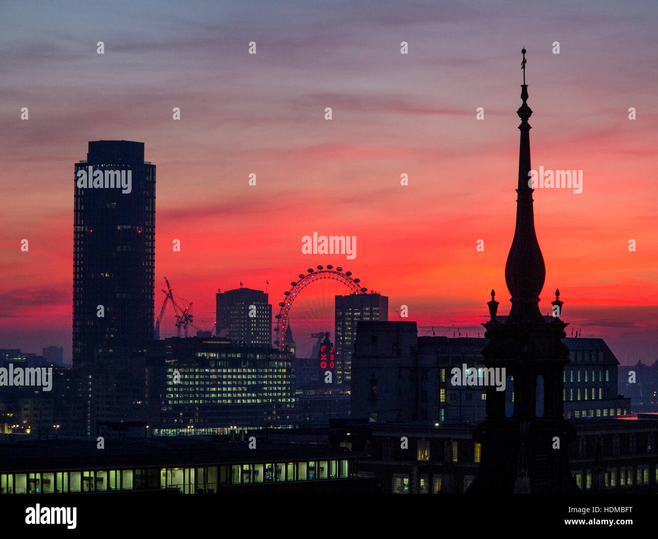 A stunning sunset over central London Stock Photo - Alamy