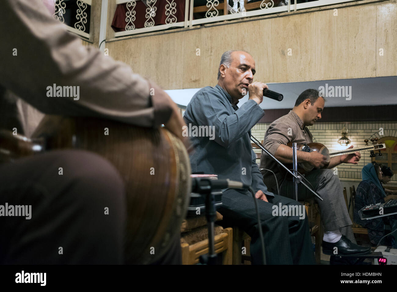 Iranian musicians hi-res stock photography and images - Alamy