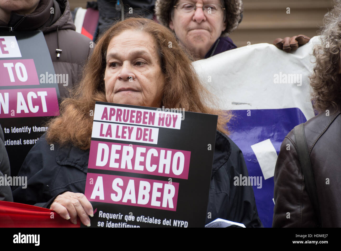 New York, USA. 12th Dec, 2016. Iris Baez, mother of Anthony Baez ...
