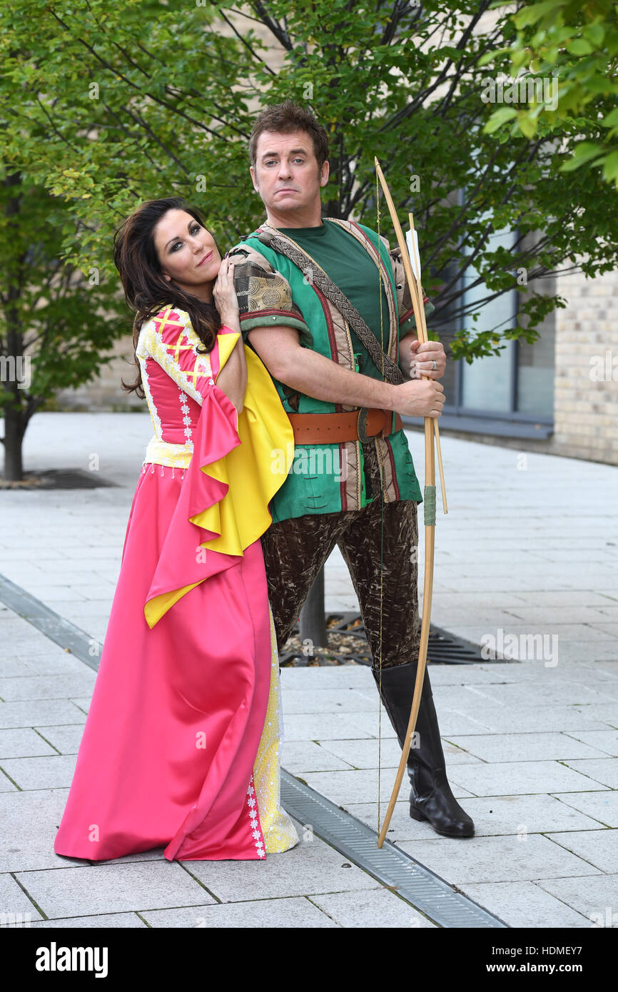 Robin Hood Panto starring Shane Richie and Jessie Wallace at the ...