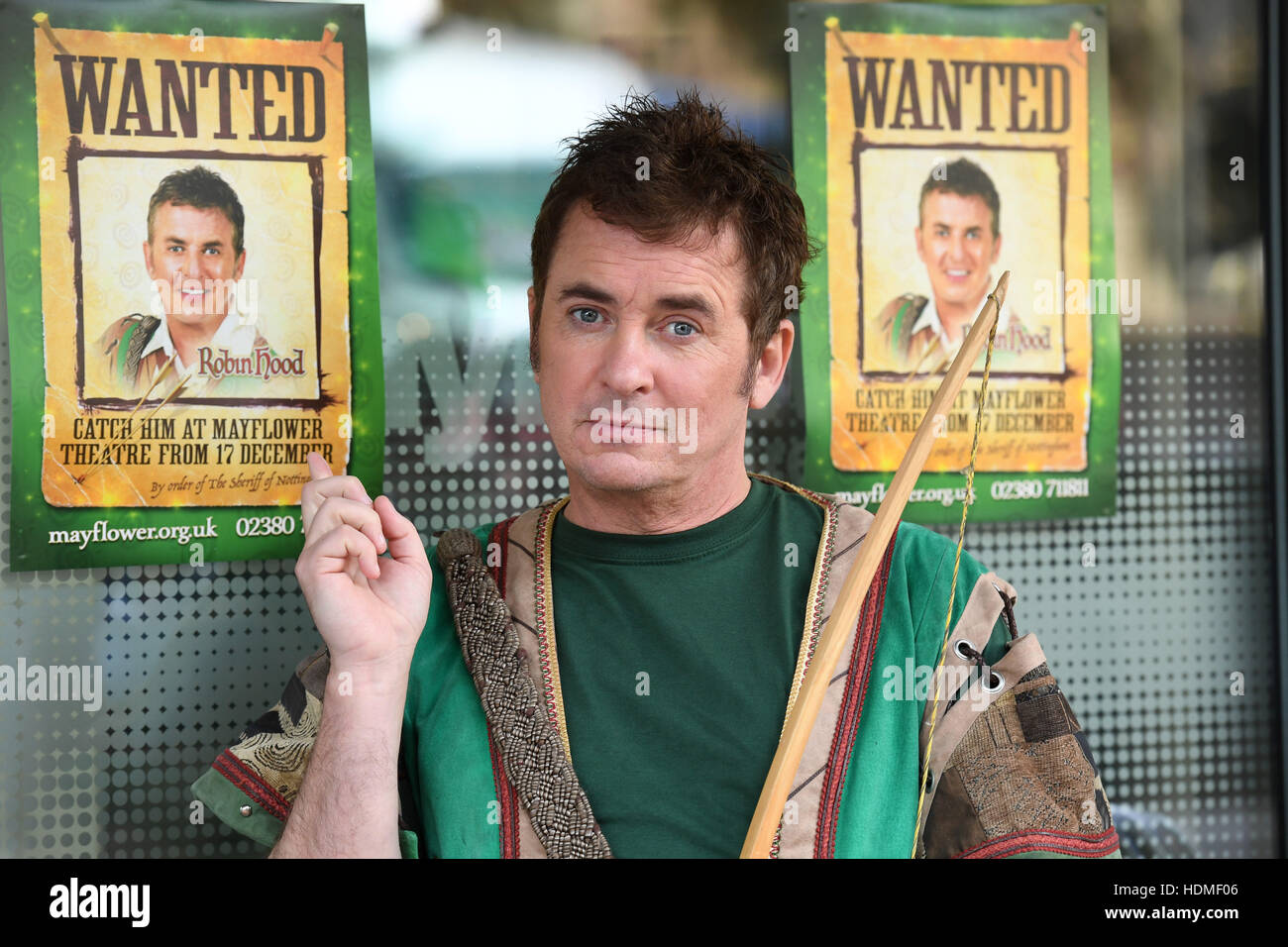 Robin Hood Panto starring Shane Richie and Jessie Wallace at the ...