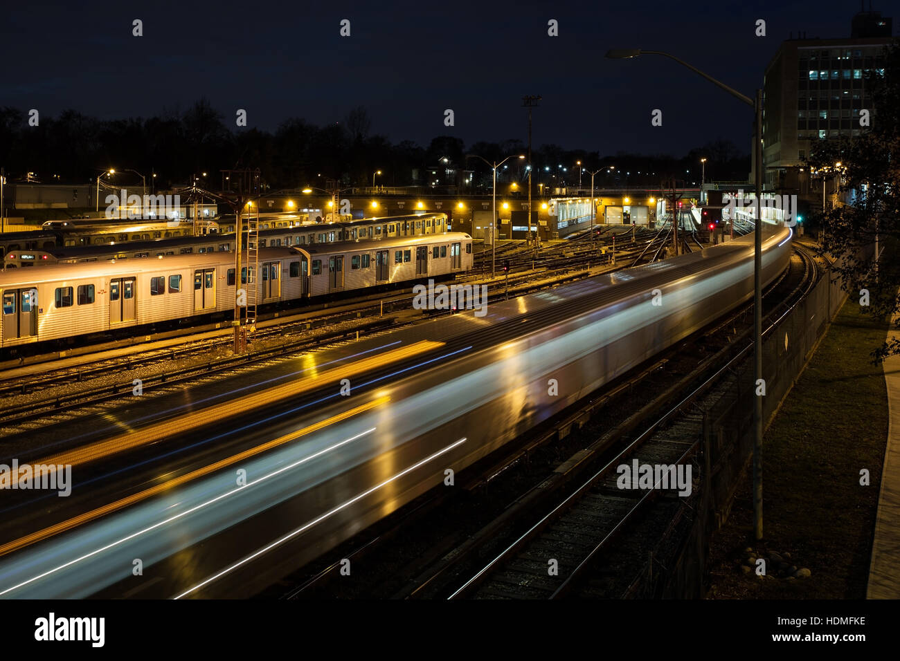 Train leaving station hi-res stock photography and images - Alamy