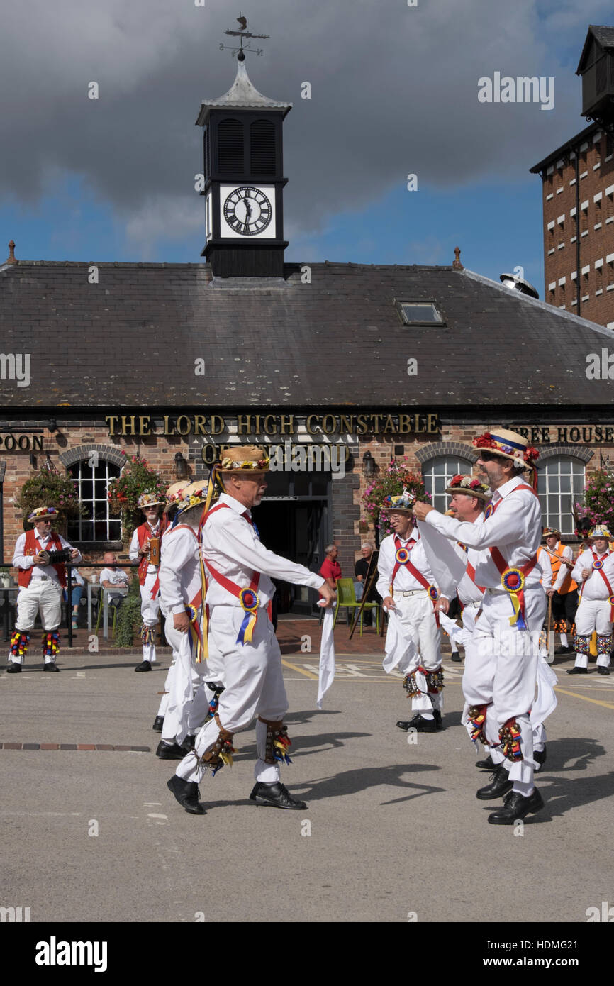 Traditional Morris dancing in Gloucester Docks,southern England Stock ...