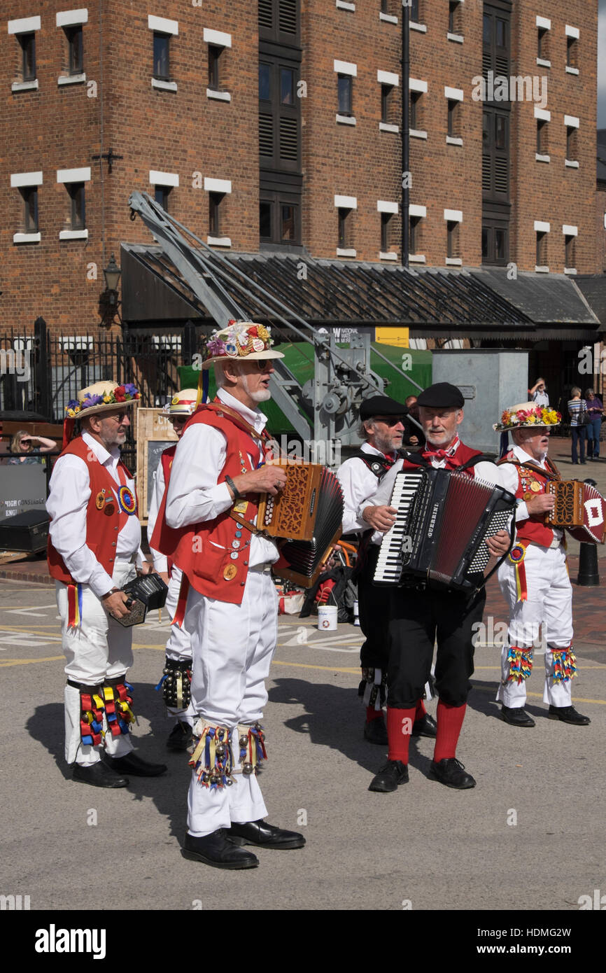 Traditional Morris dancing in Gloucester Docks,southern England Stock ...