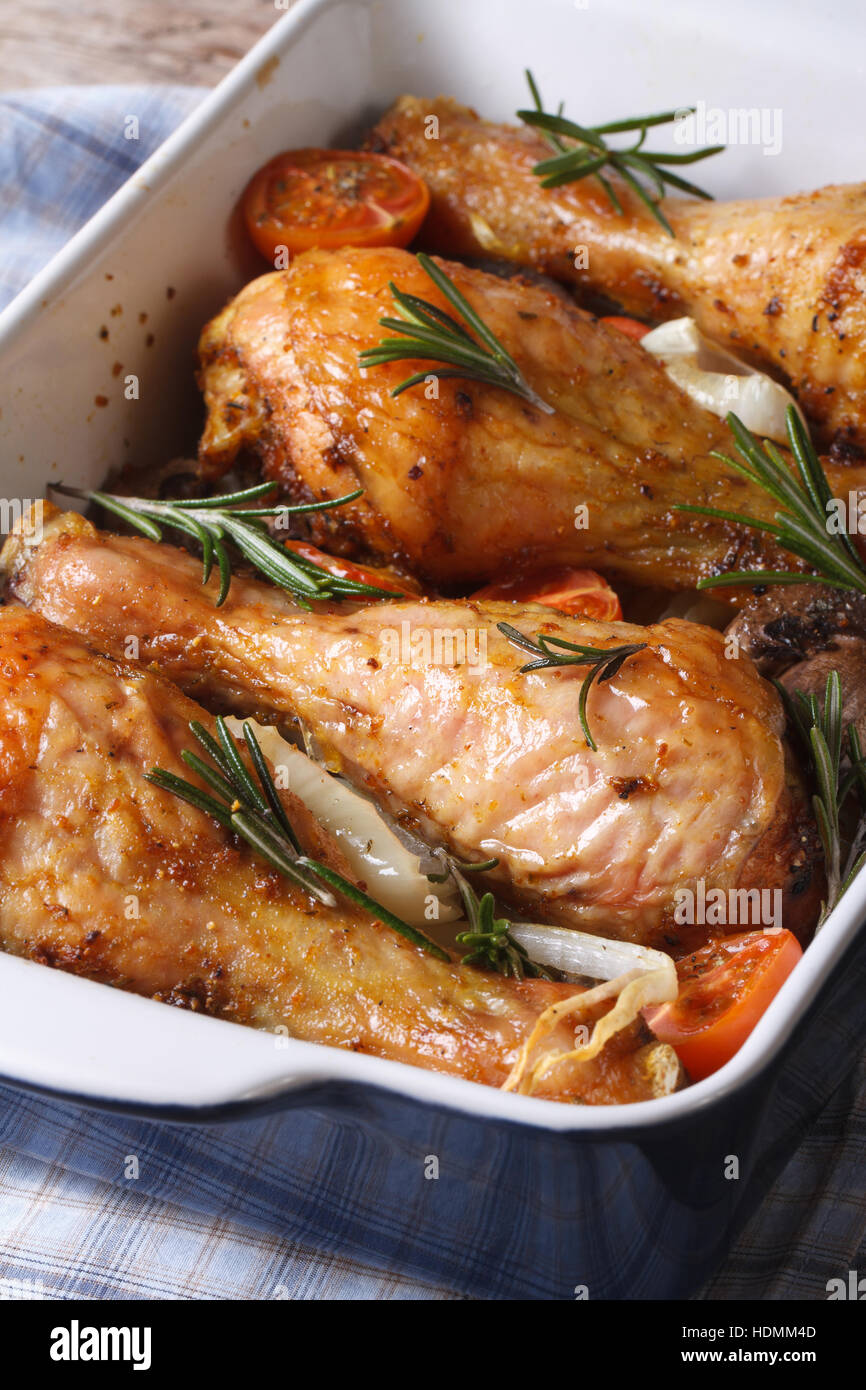 Chicken legs mushrooms garlic hi-res stock photography and images - Alamy