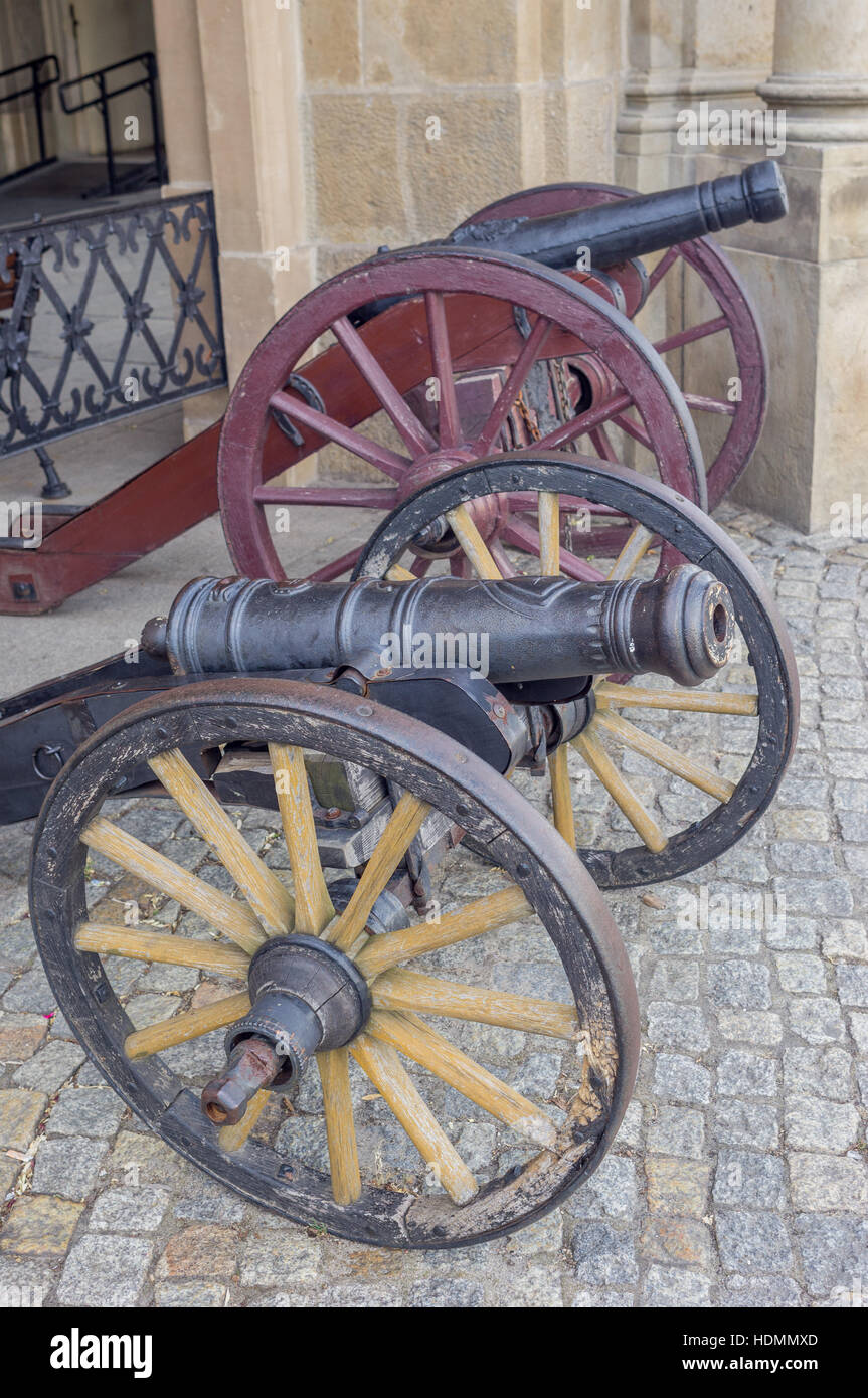 Old cannons hi-res stock photography and images - Alamy