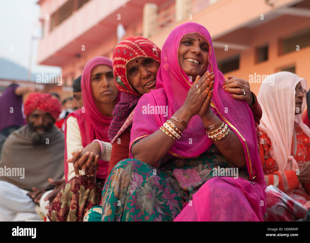 Evening Ganga Aarti Ceremony at the Parmarth Niketan Ashram in ...