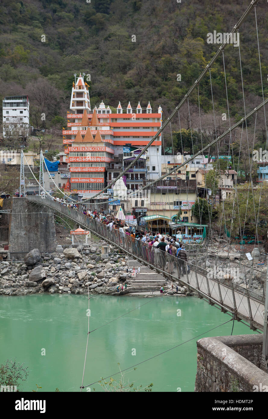 Laxman Jhula bridge over Ganges river in Rishikesh, Uttarakhand, India ...