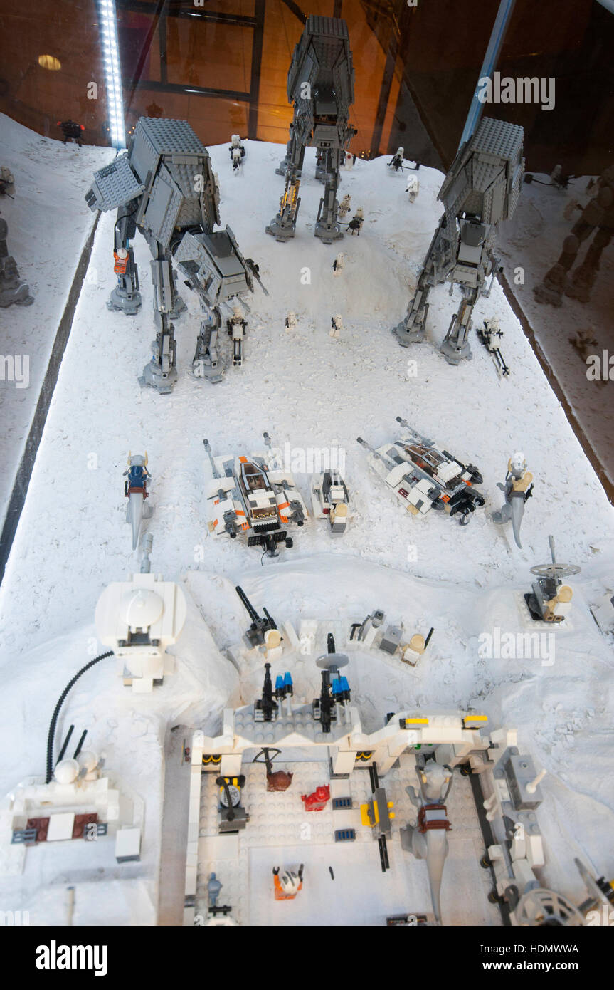 Lego star wars hoth hi-res stock photography and images - Alamy