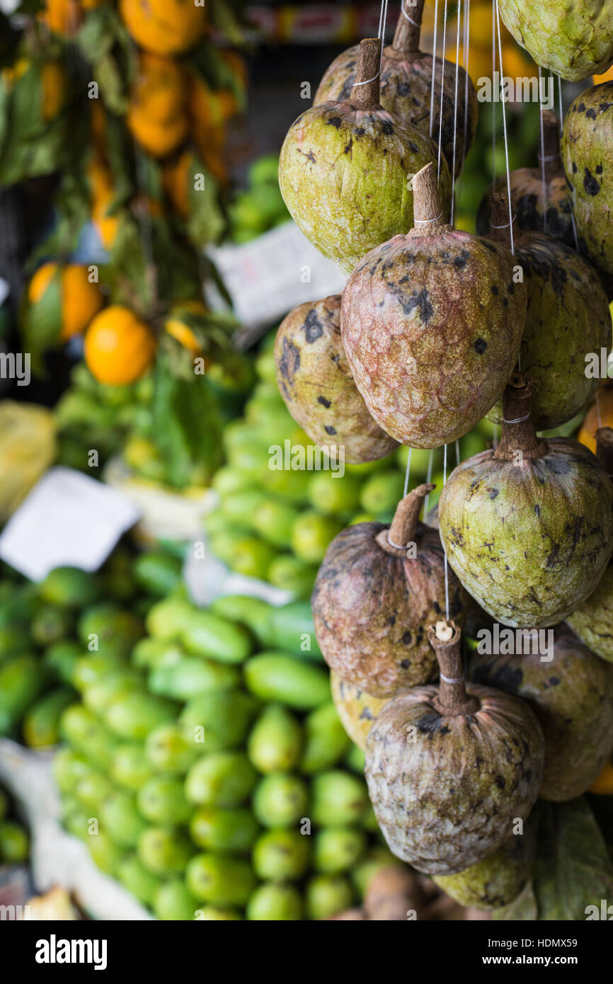 A lot of tropical fruits in outdoor market in Sri-Lanka Stock Photo - Alamy