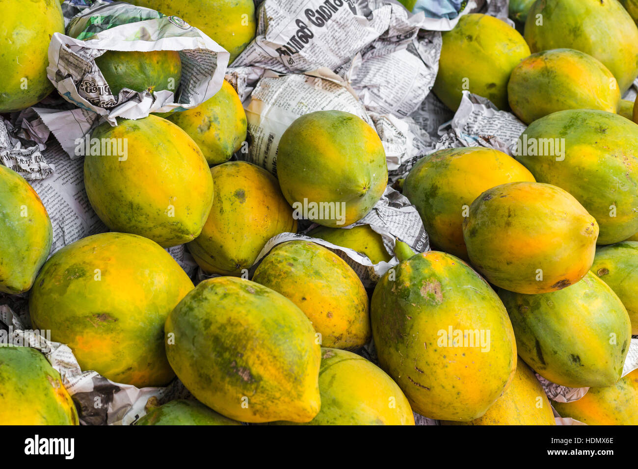 Fresh organic ripe papayas at a farmer's market in Kandy, Sri Lanka ...