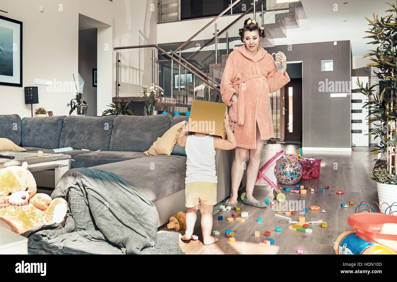 Surprised mom hi-res stock photography and images - Alamy