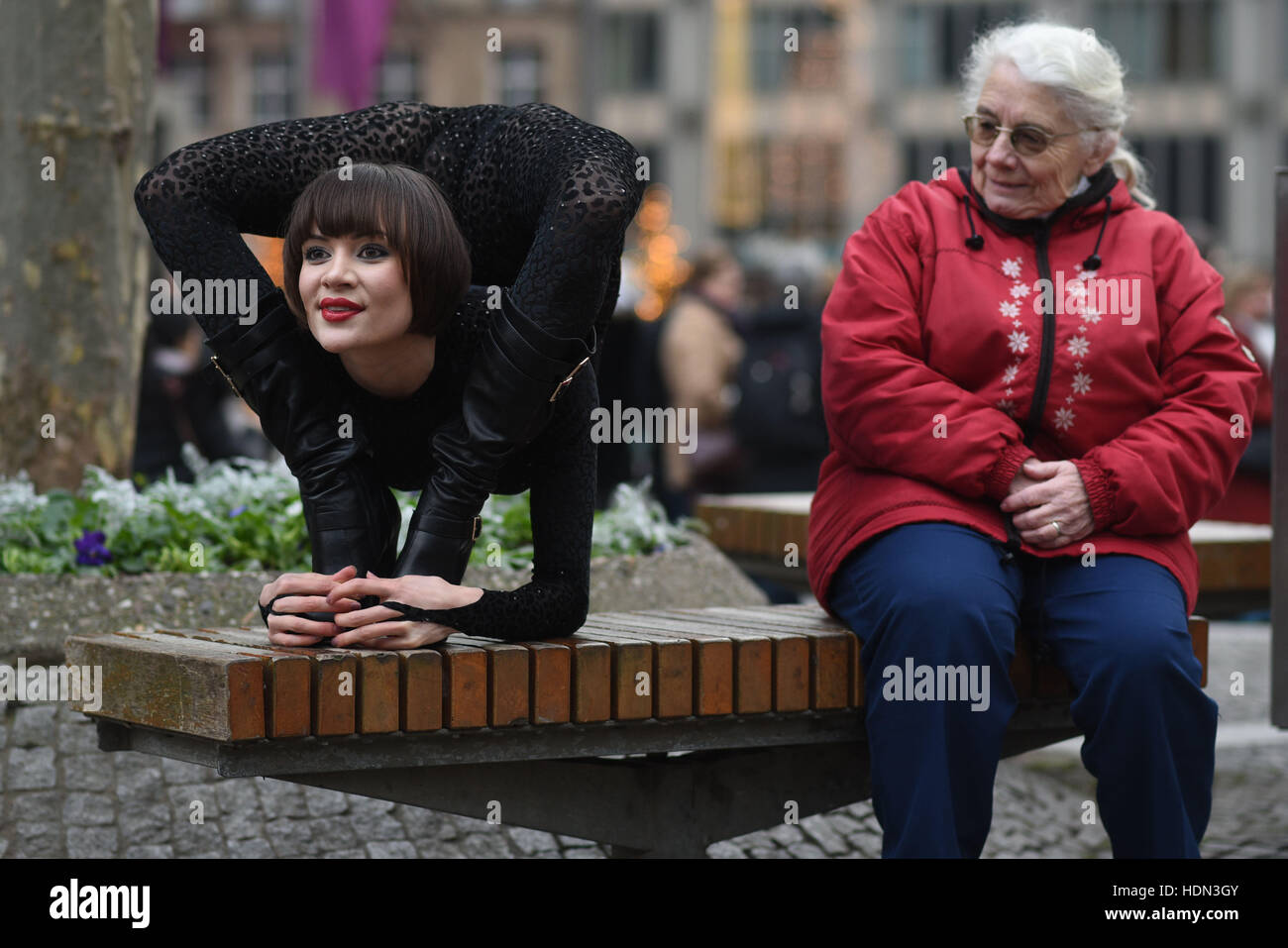 Cologne, Germany. 12th Dec, 2016. Contortionist Alina Ruppel shows off ...
