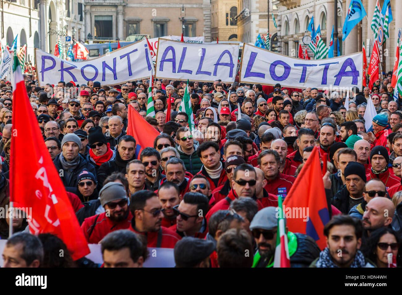 General strike italy job hi-res stock photography and images - Alamy