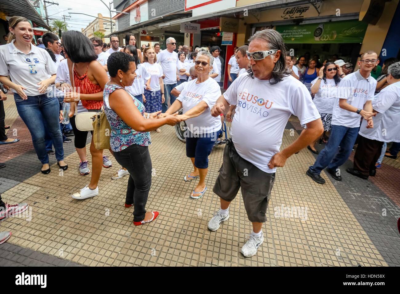 Visión deficiente visual hi-res stock photography and images - Alamy