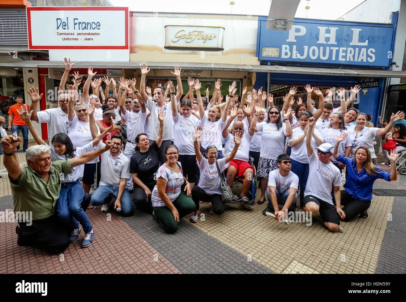 SÃO JOSÉ DOS CAMPOS, SP - 13.12.2016: DIA NACIONAL DO DEFICIENTE VISUAL ...