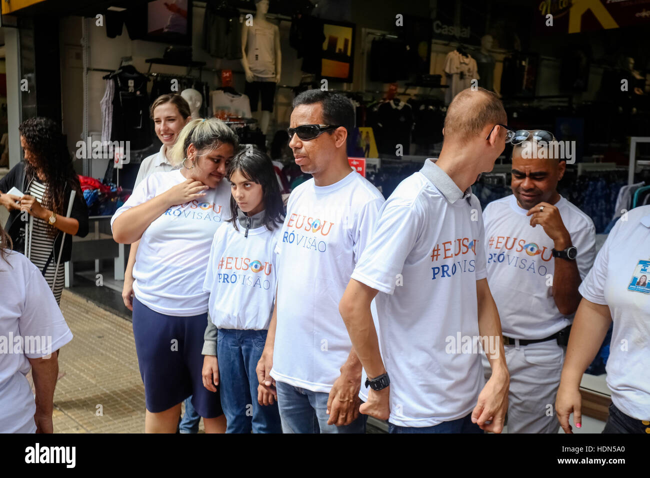 SÃO JOSÉ DOS CAMPOS, SP - 13.12.2016: DIA NACIONAL DO DEFICIENTE VISUAL ...