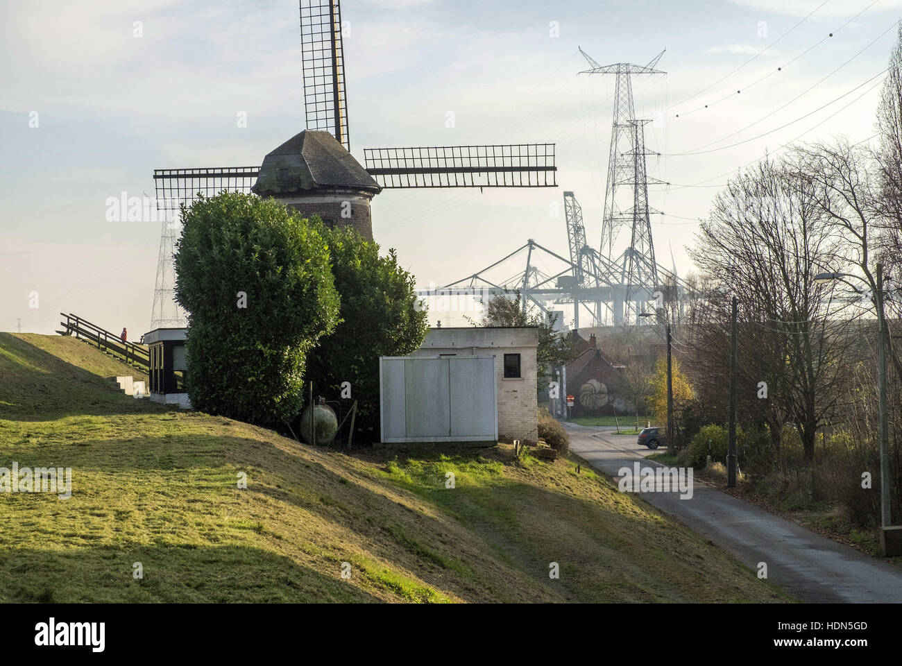Doel, Belgium. 9th Dec, 2016. Belgium, Doel. The cooling towers of the ...