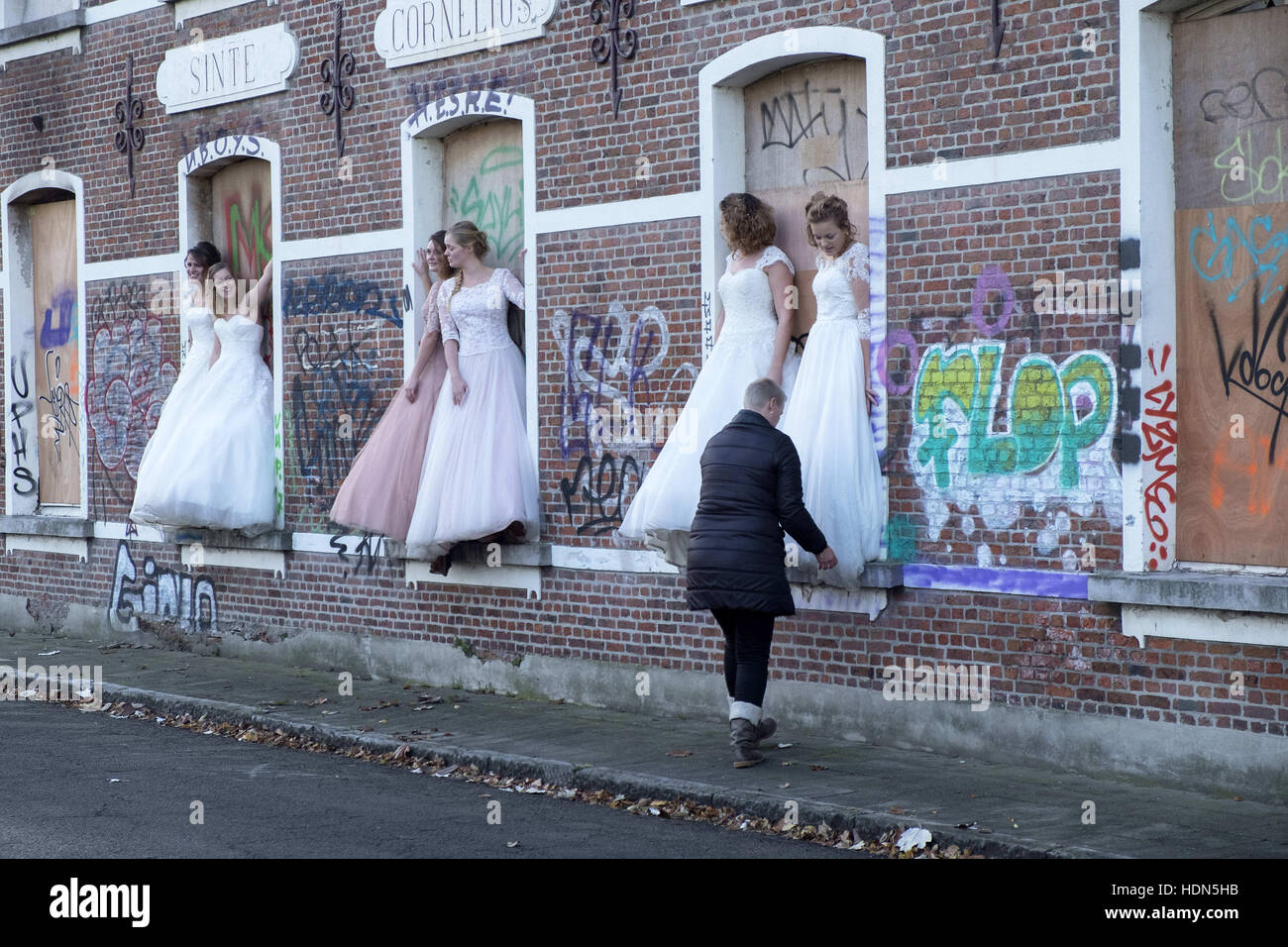 Doel, Belgium. 9th Dec, 2016. Belgium, Doel. The cooling towers of the ...