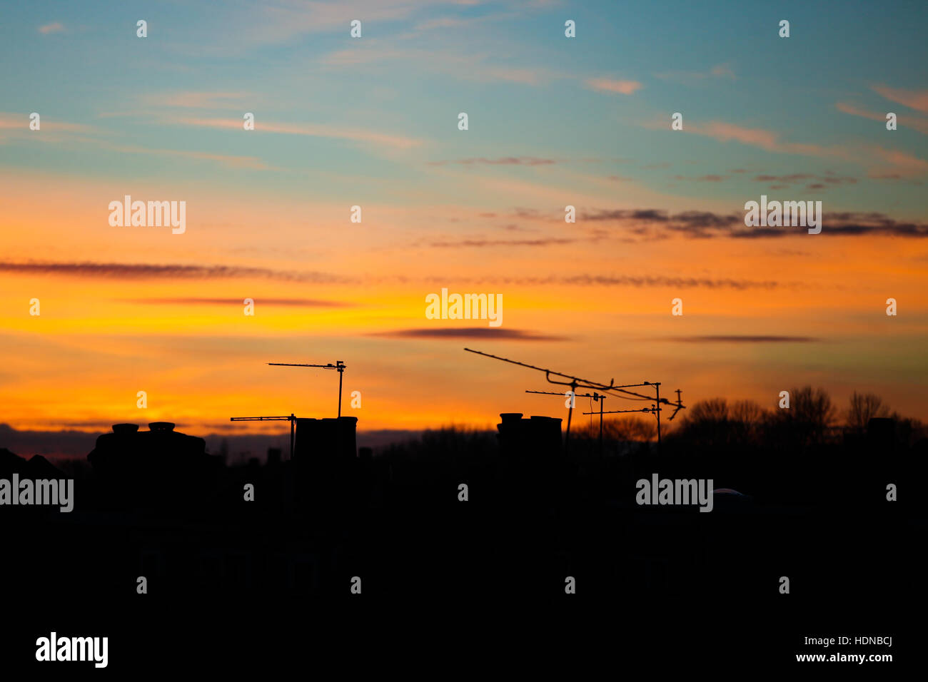 London, UK. 14th Dec, 2016. A golden winter sunset over north London ...
